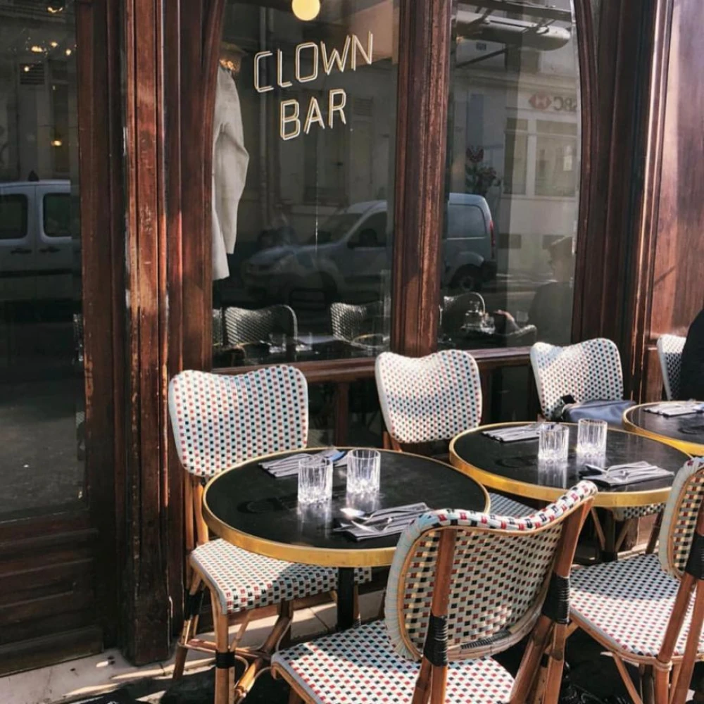 Clown Bar